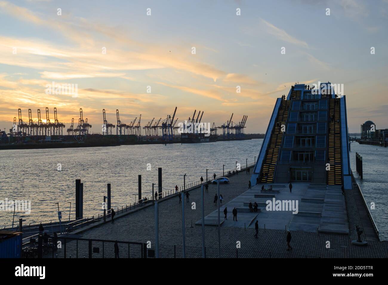 Hamburg, Germany: Harbor scenery at dusk. View to the office building ...
