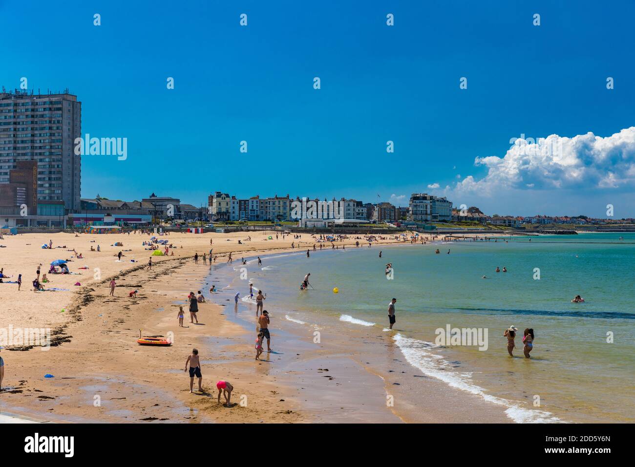 MARGATE, Kent, UK: 21 May 2020: Visitors to Margate's Main Sands beach ...