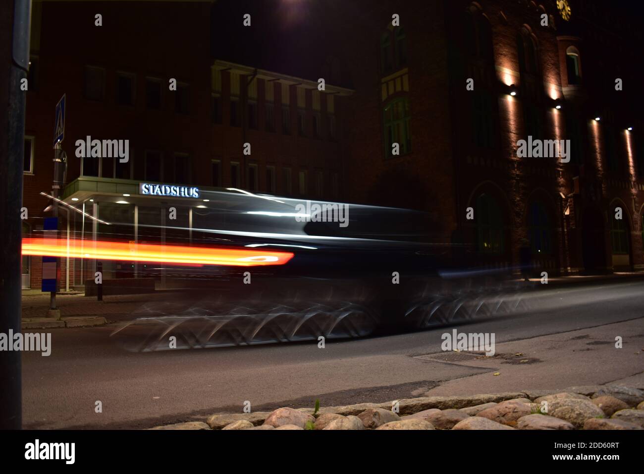 Open shutter hi-res stock photography and images - Alamy