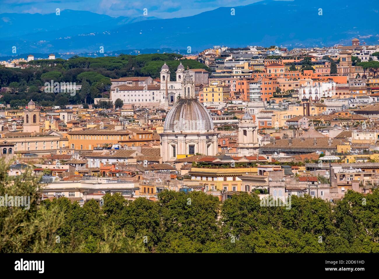Panorama of the old town from gianicolo hill hi-res stock photography ...