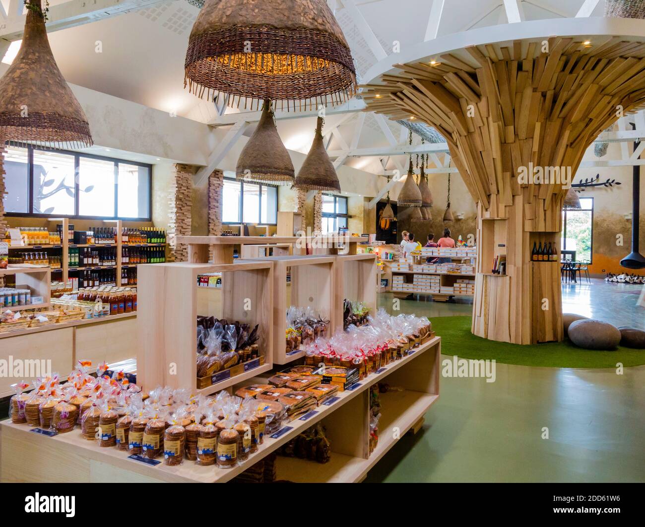 Interior of the Kerne Cider House shop in Pouldreuzic, Finistere ...