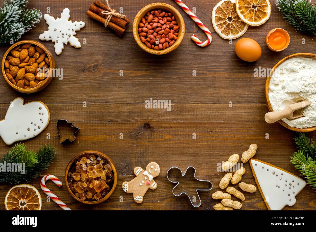 Frame of Chtistmas cooking - icing gingerbread cookies, top view Stock ...