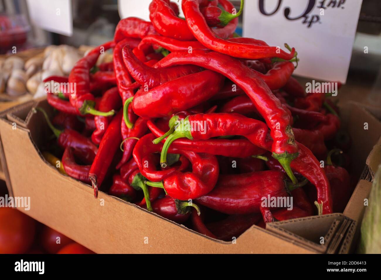 Trade counter hi-res stock photography and images - Alamy