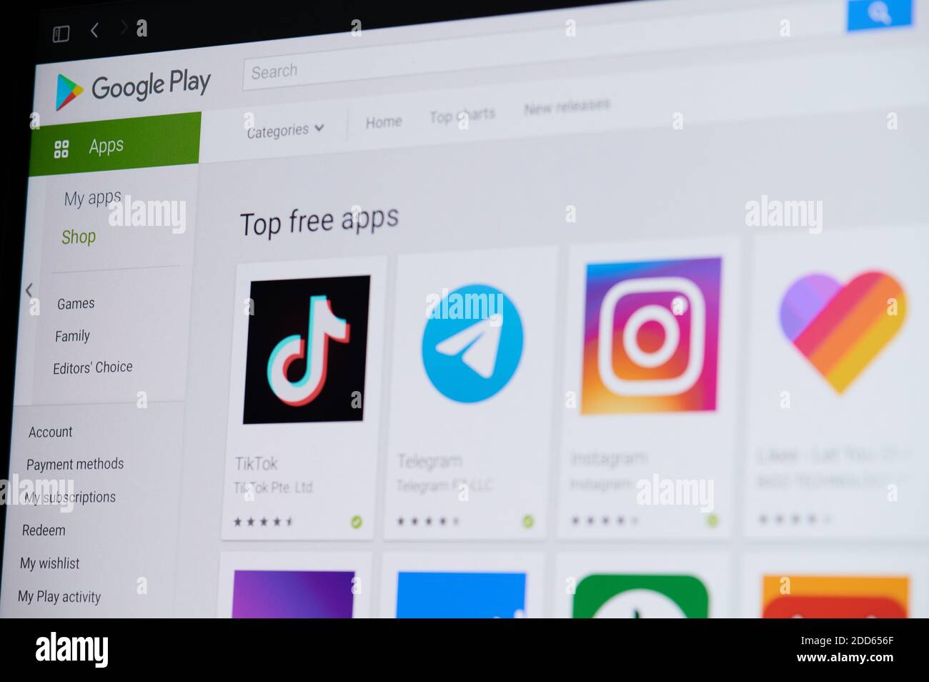 Google play install hi-res stock photography and images - Alamy