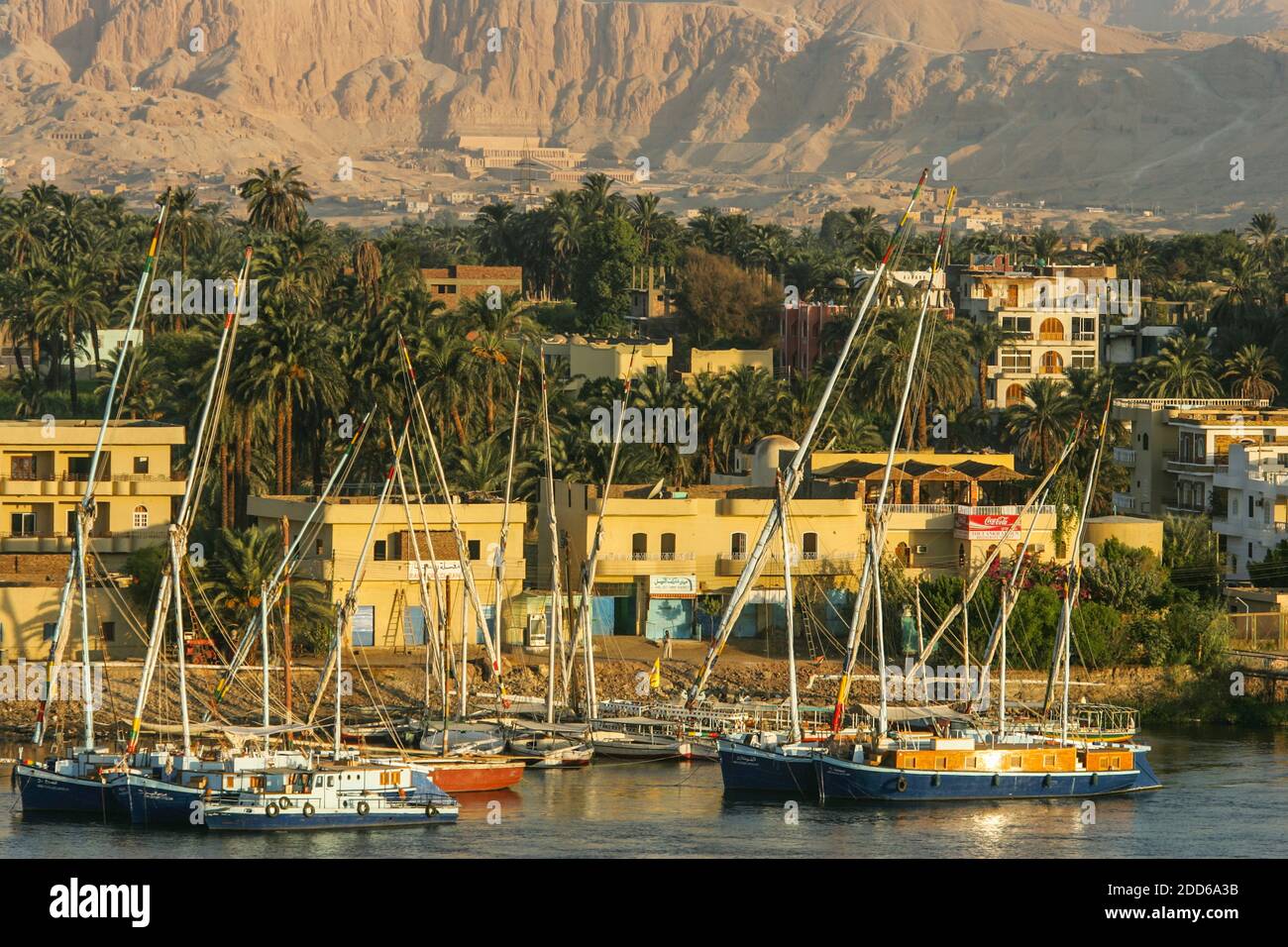 DEIR EL-BAHARI, LUXOR Stock Photo - Alamy