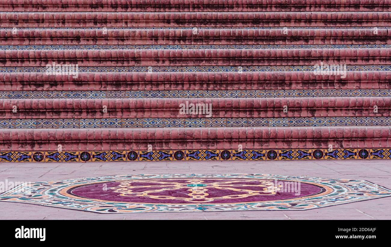 Detail of a ceramic balustrade in the Plaza de Espana Stock Photo - Alamy