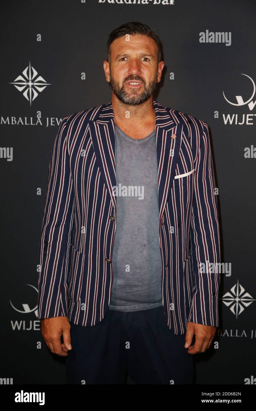 Bar candela bar hi-res stock photography and images - Alamy