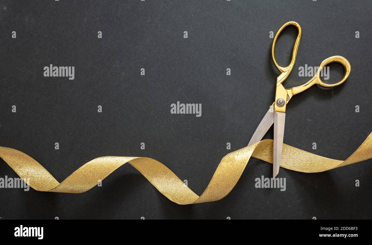 Scissors grand opening ceremony hi-res stock photography and images - Alamy