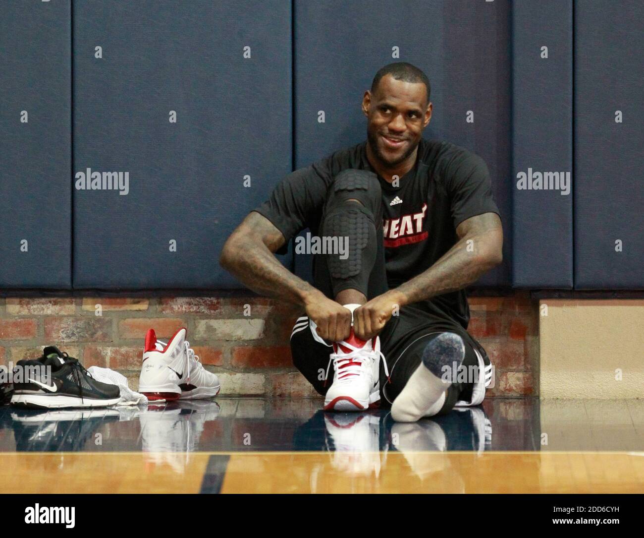 James lebron face hi-res stock photography and images - Alamy
