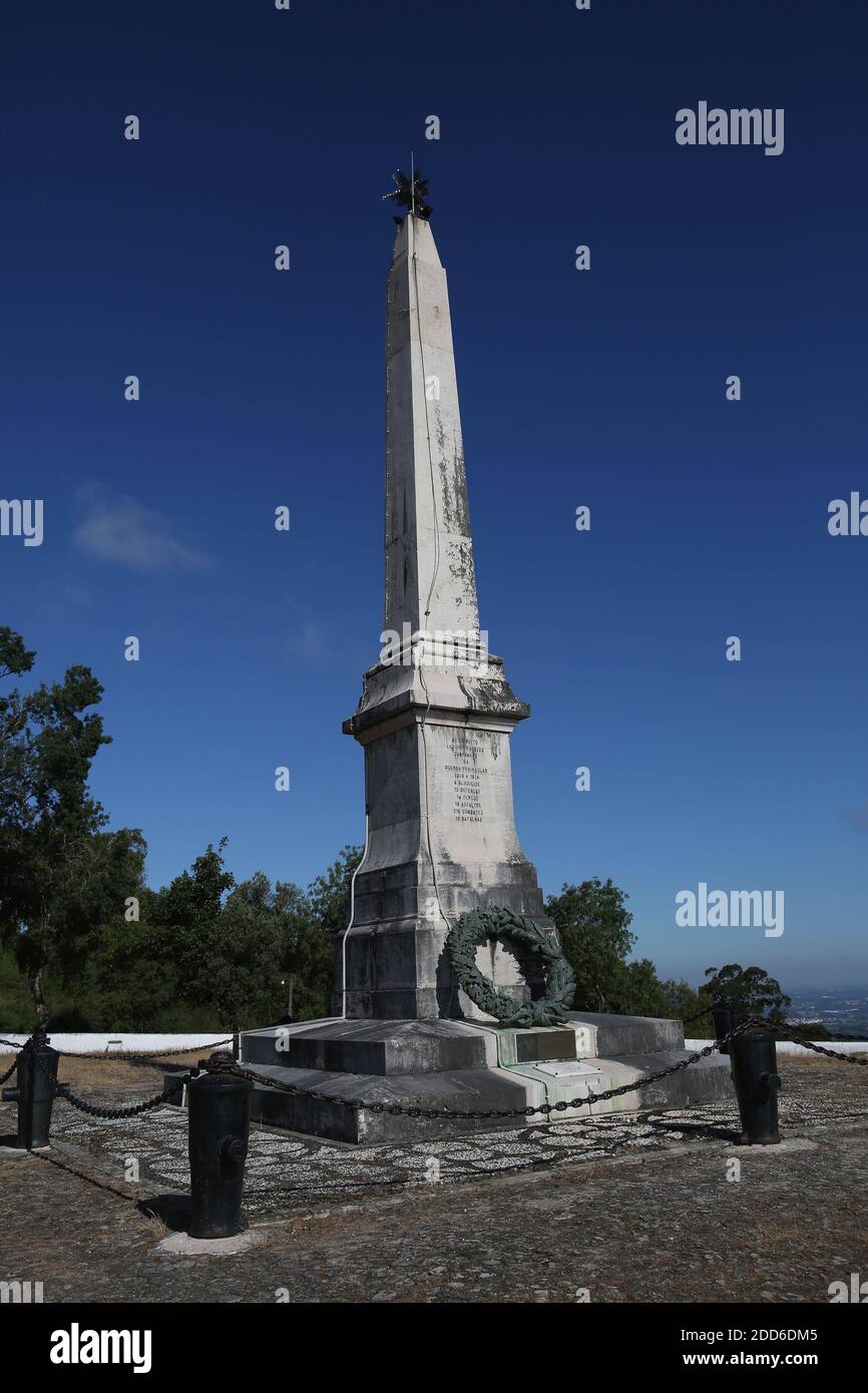 Obelisk memorial to the the Battle of Busaco (Bussaco) (Bucaco), a ...