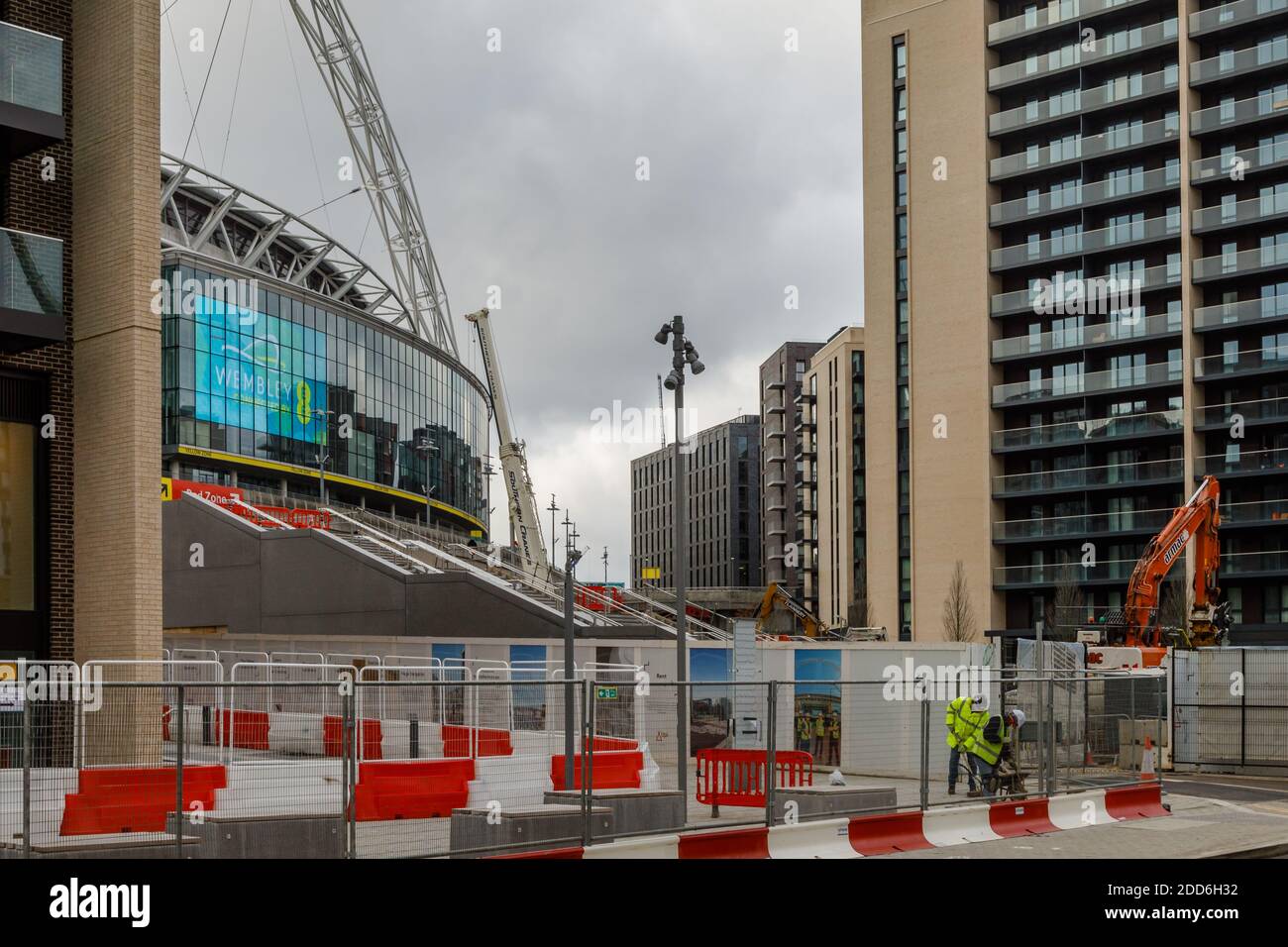 Wembley Stadium, Wembley Park, UK. 24th November 2020. Construction of ...