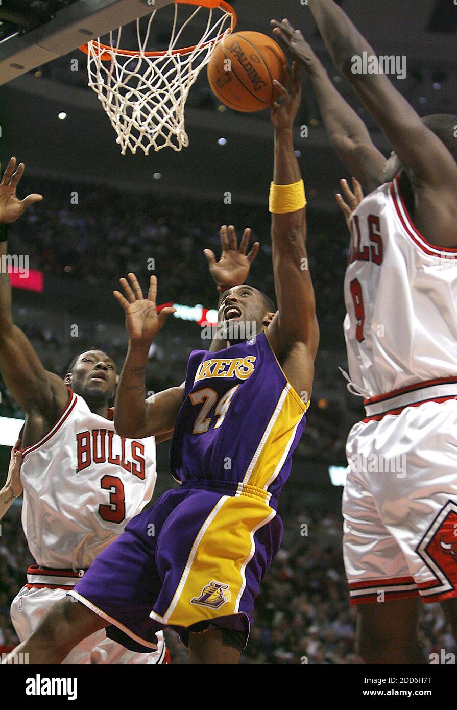 Kobe Bryant Dunks On Ben Wallace