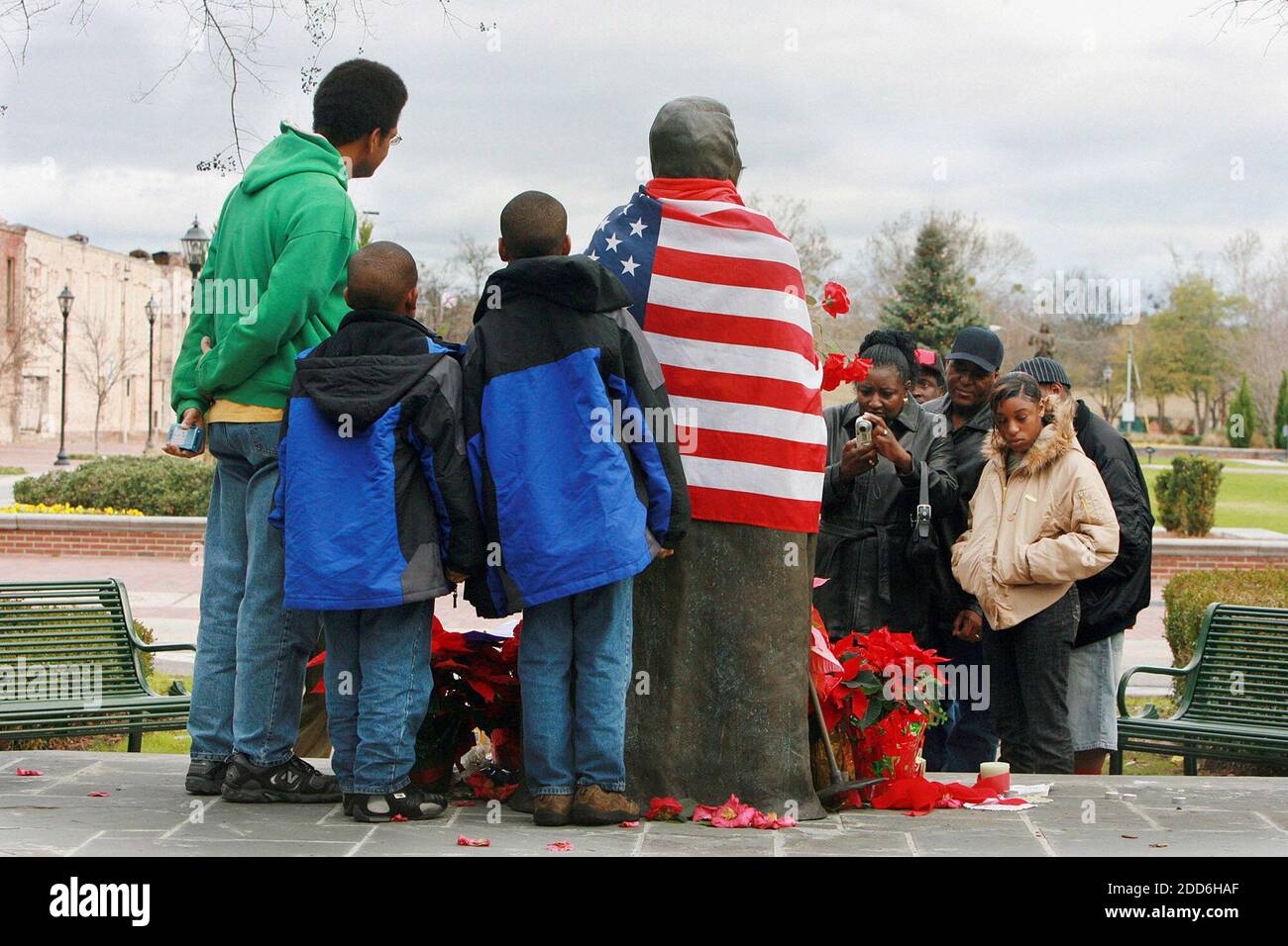 James brown statue memorial hi-res stock photography and images - Alamy