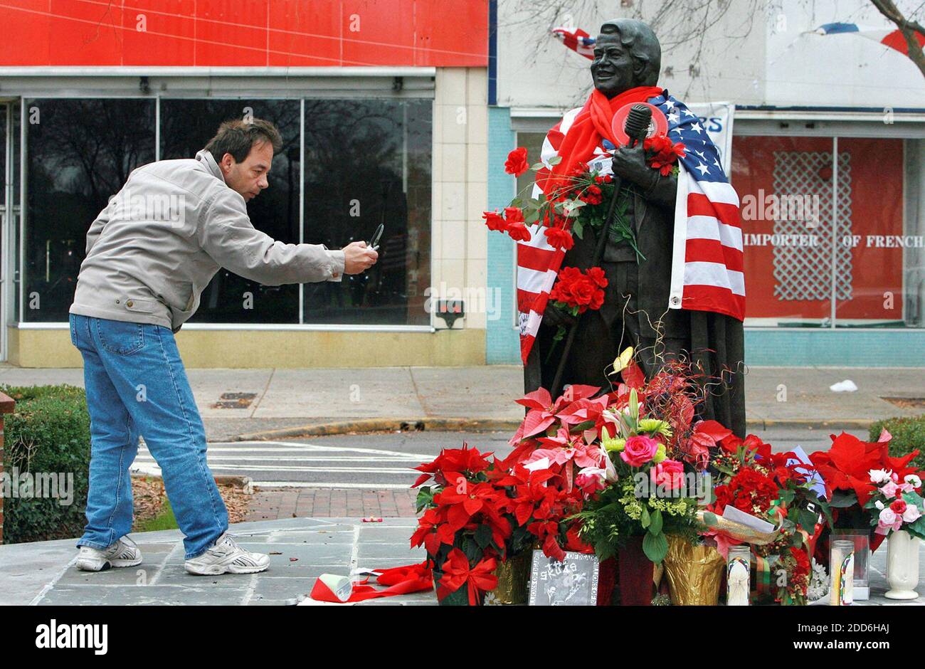 James brown statue memorial hi-res stock photography and images - Alamy
