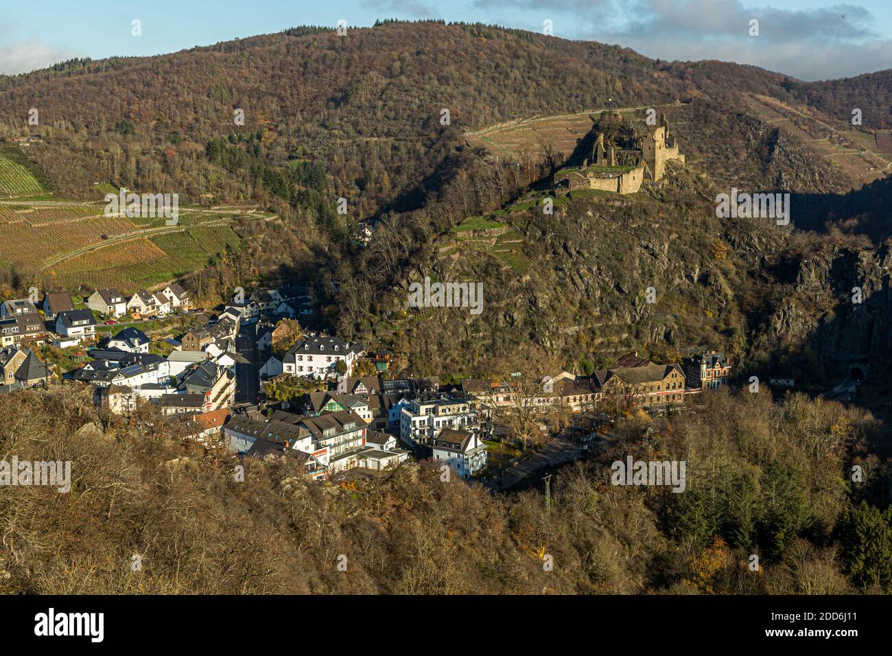 Altenahr castle hi-res stock photography and images - Alamy