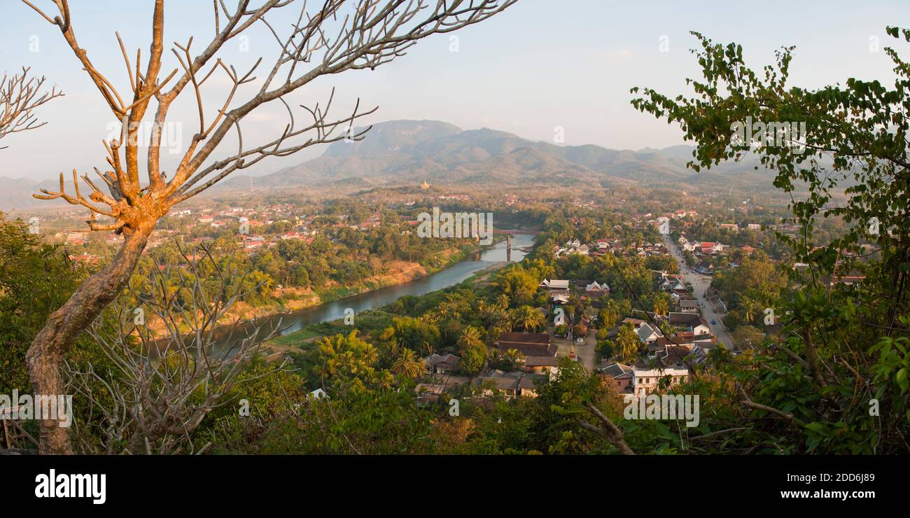 Luang prabang temple hills hi-res stock photography and images - Alamy