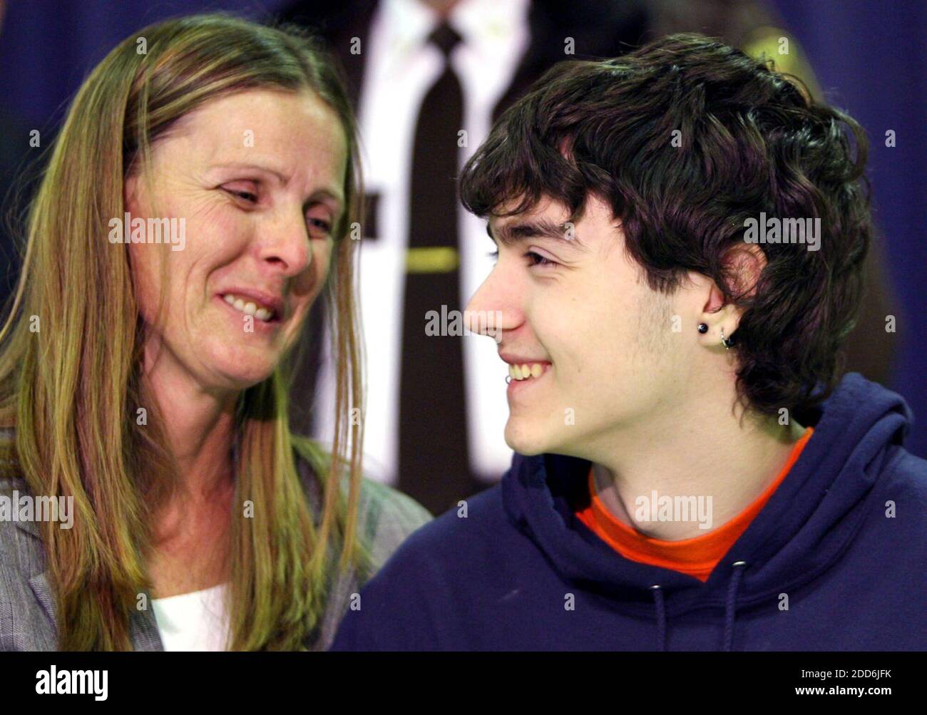 NO FILM, NO VIDEO, NO TV, NO DOCUMENTARY - Shawn Hornbeck stays close ...