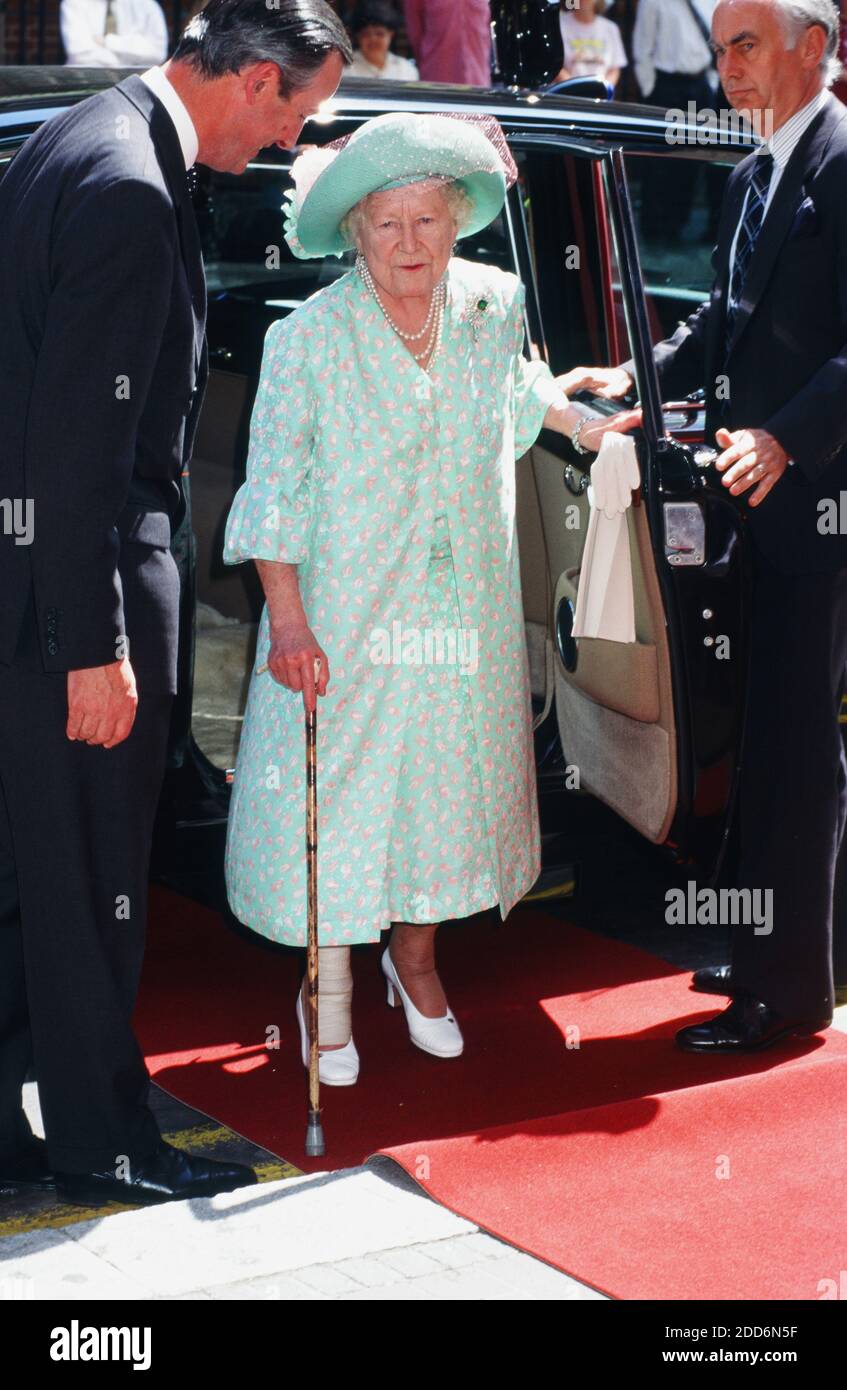Queen Mother British Royalty High Resolution Stock Photography and ...
