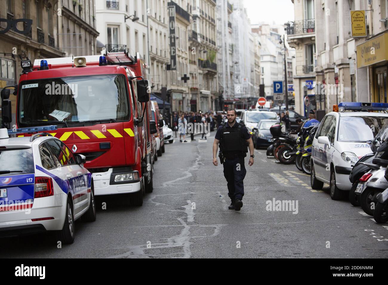 French Police officers of the GSO security and intervention brigade ...