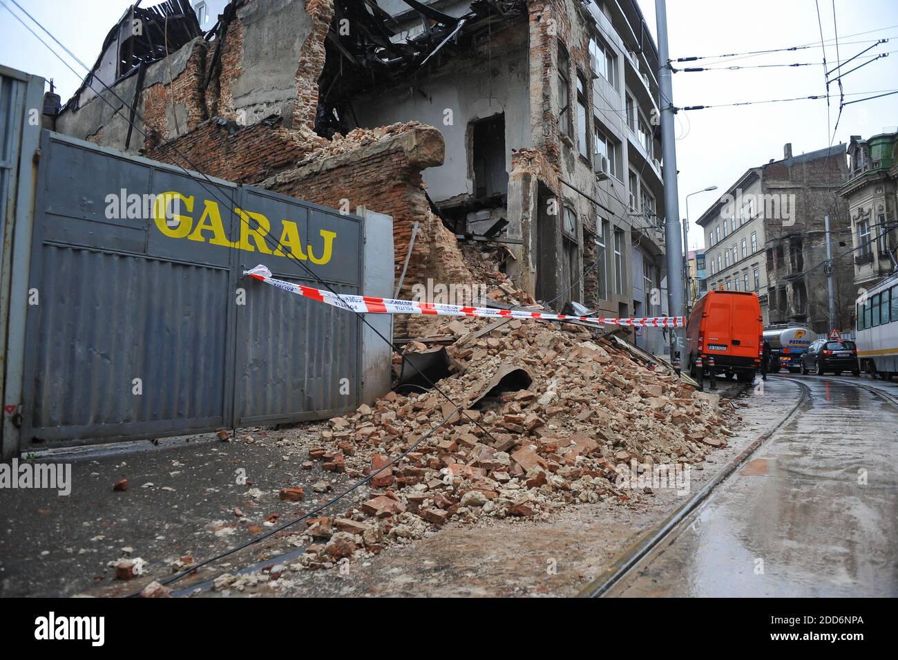 Demolished old buildings hi-res stock photography and images - Alamy