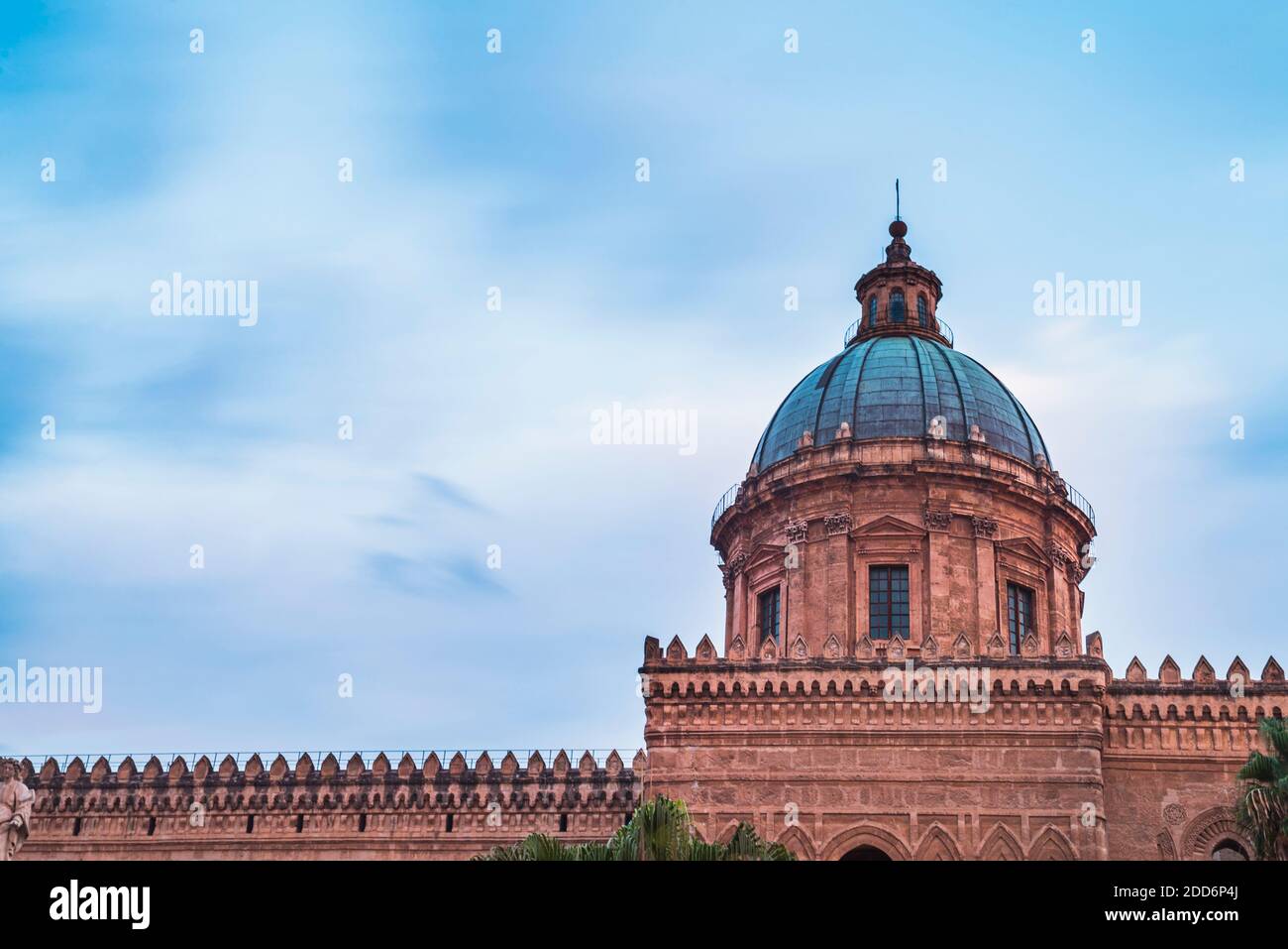 Long exposure photo of the dome of Palermo Cathedral (Duomo di Palermo ...