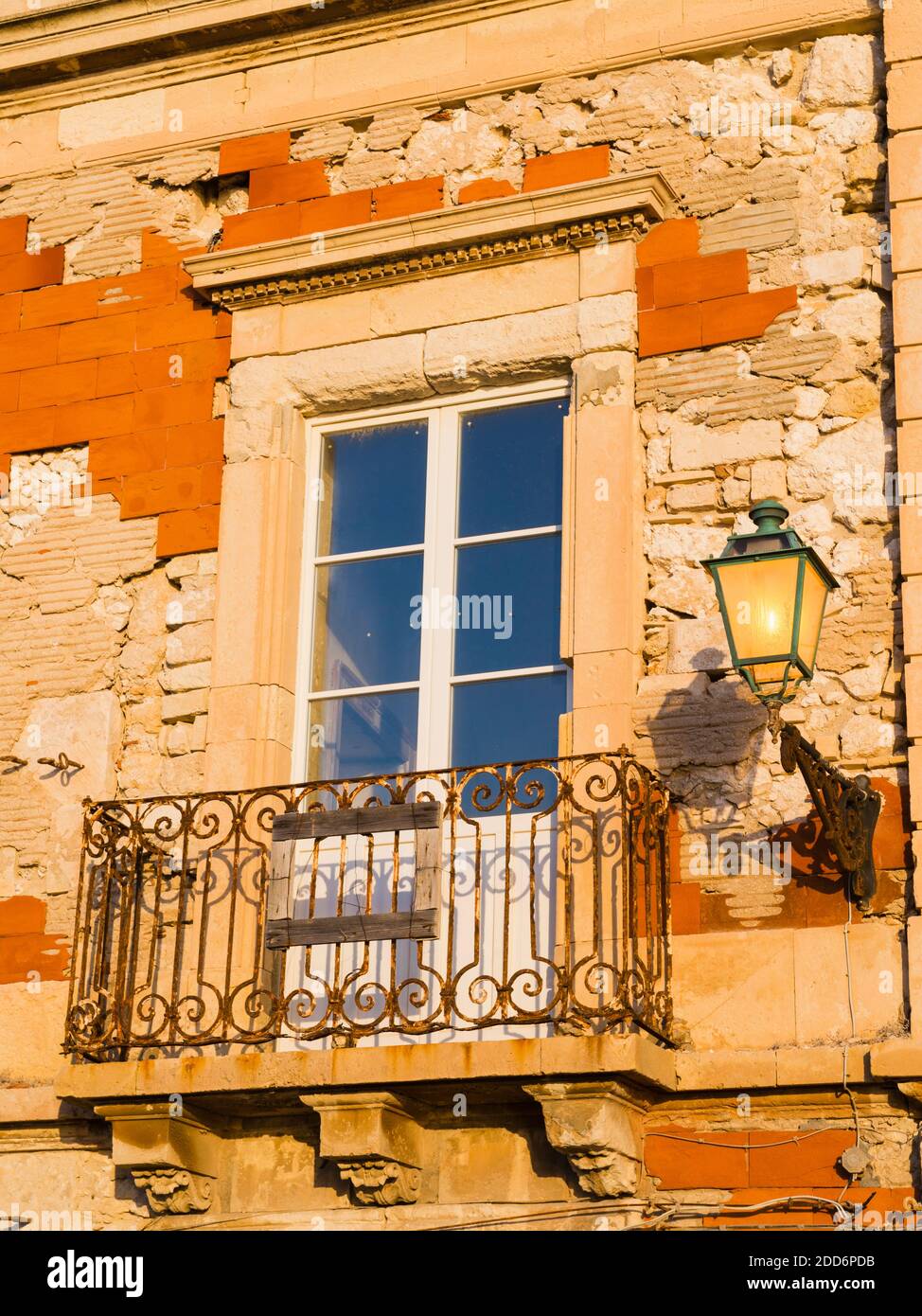 Window and balcony in Ortigia (Ortygia), Syracuse (Siracusa), UNESCO ...