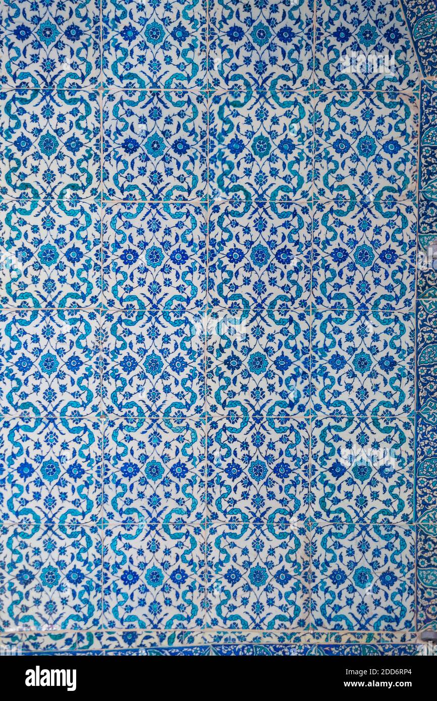 Traditional blue Turkish tiles at Topkapi Palace, Istanbul, Turkey ...