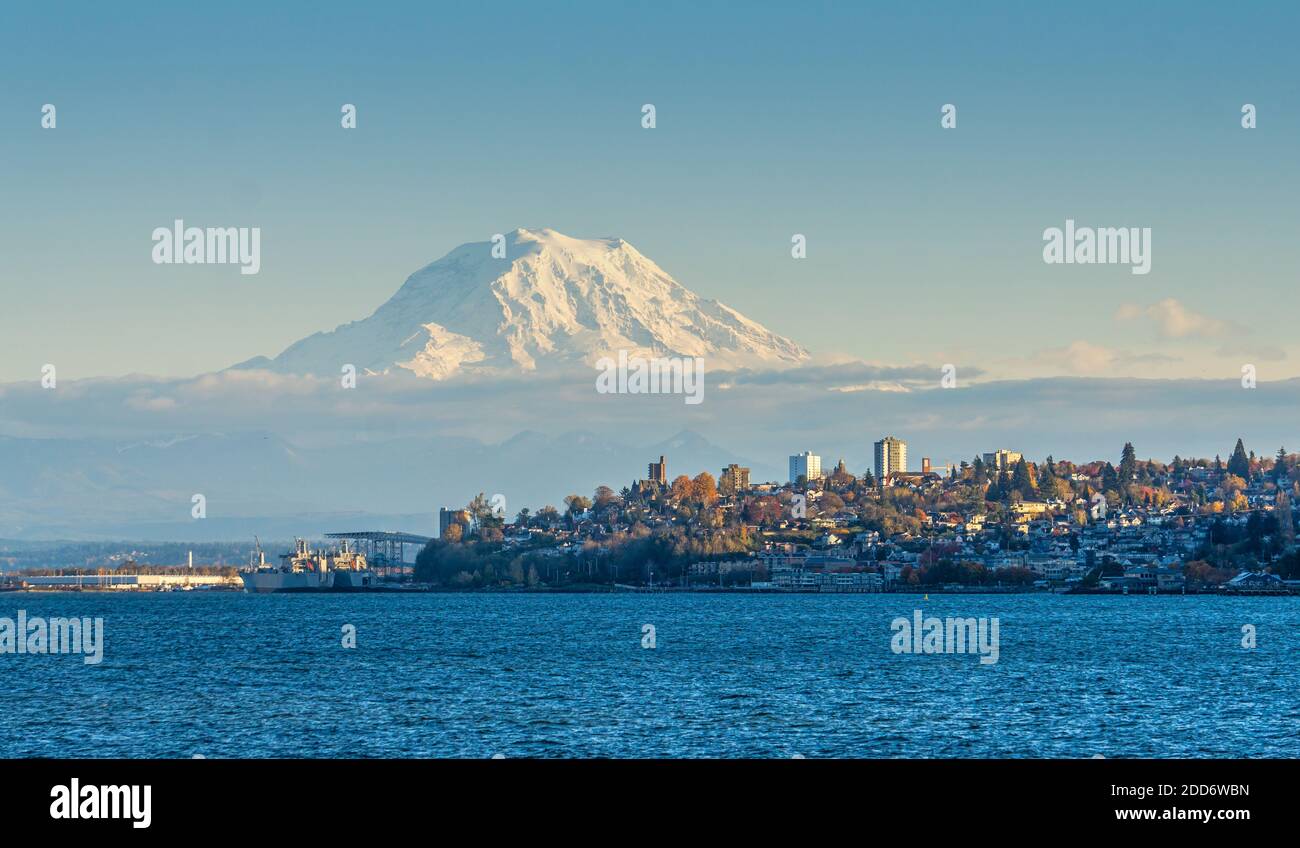 A view of the Port of Tacoma and Mount Rainier from Ruston, Washington ...