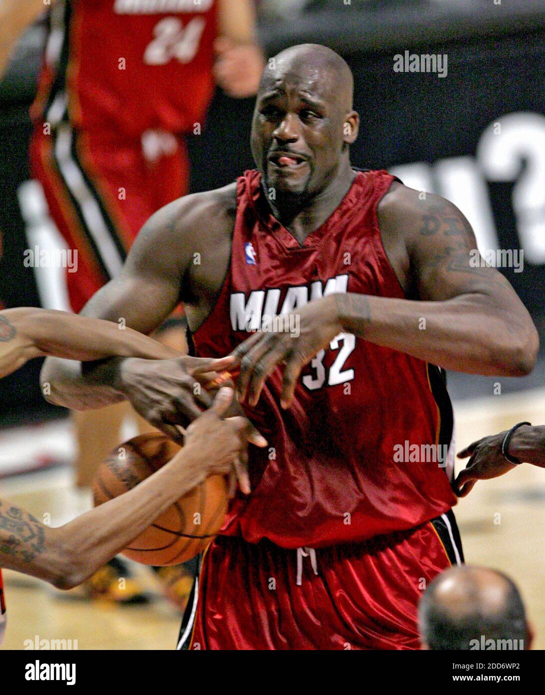 Miami heats shaquille oneal ball hi-res stock photography and images ...