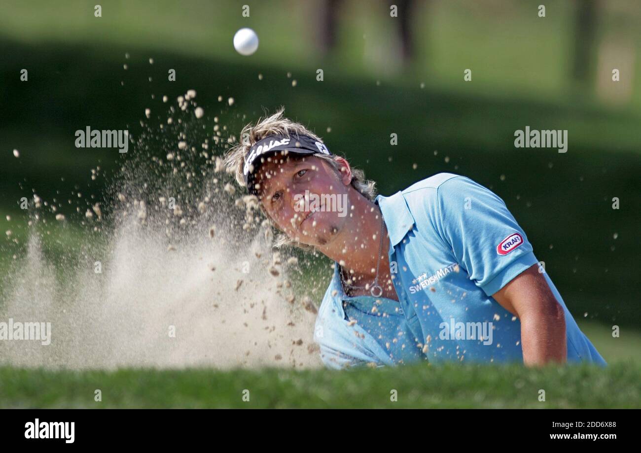 Sport golf action bunker fredrik jacobson hi-res stock photography and ...