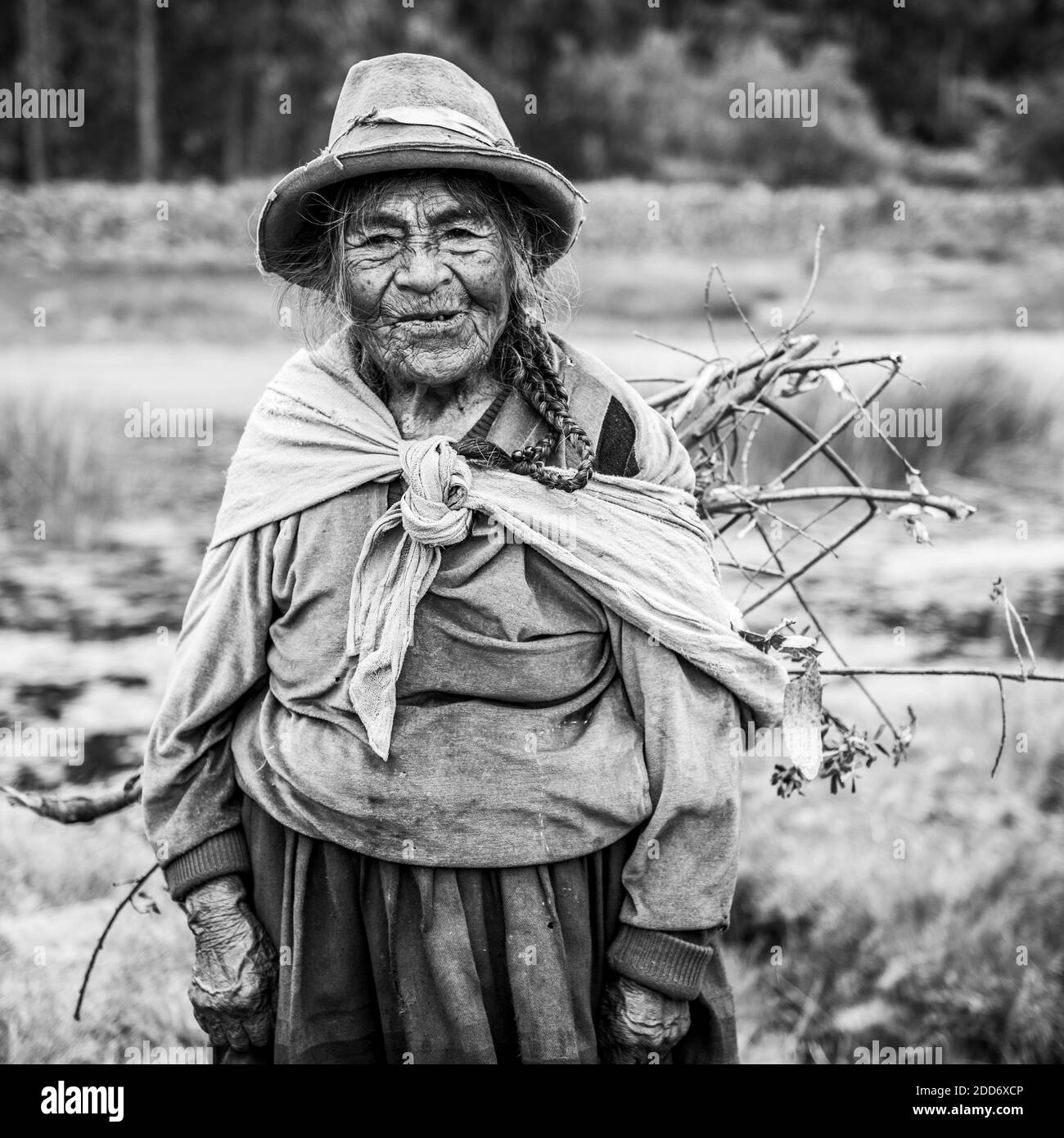 Portrait of an old Peruvian woman, Cusco Region, Peru, South America ...