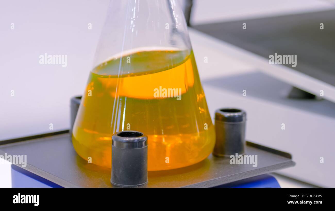 Orbital shaker for mixing, shaking, blending biological samples in ...