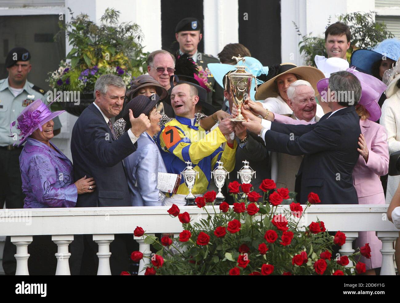 Kentucky derby trophy hi-res stock photography and images - Alamy