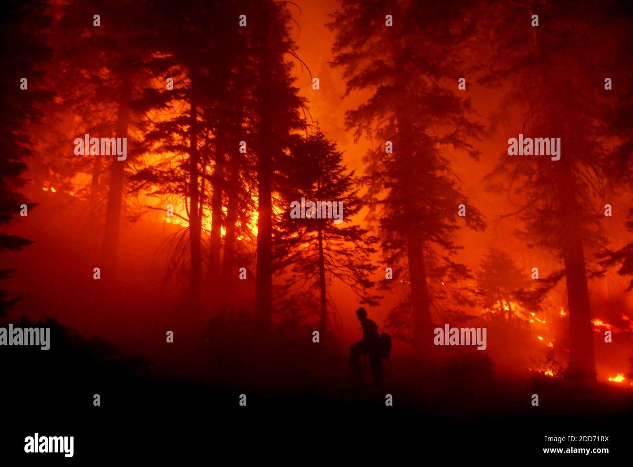 Lake of fire 2007 hi-res stock photography and images - Alamy