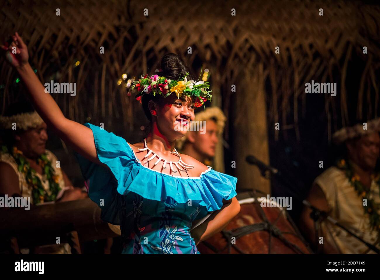 Dancers rarotonga cook islands hi-res stock photography and images - Alamy
