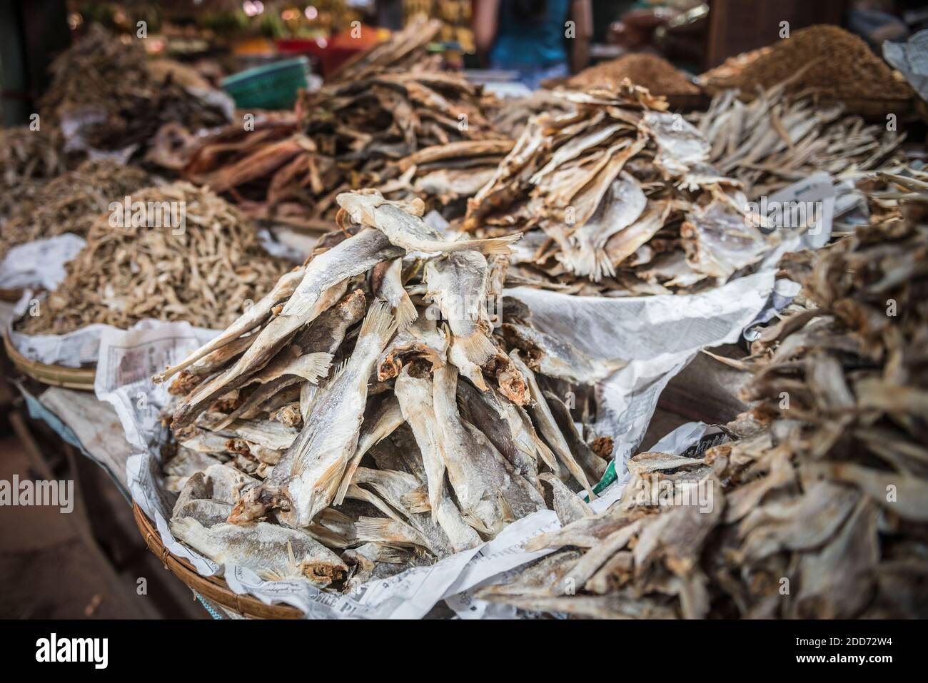 Fish market mandalay burma myanmar hi-res stock photography and images ...