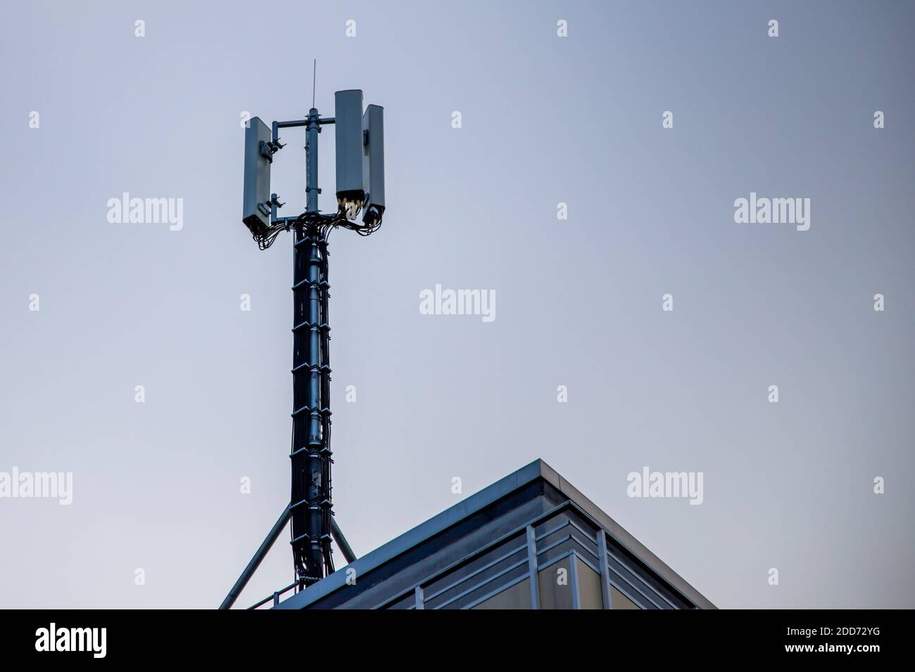 telecommunication antenna on a rooftop, 3g, 4g, 5g Stock Photo - Alamy