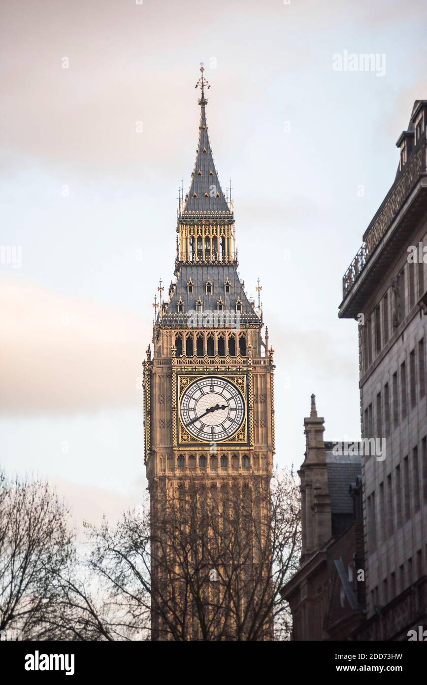 Big Ben (Elizabeth Tower), Houses of Parliament, Westminster, London ...