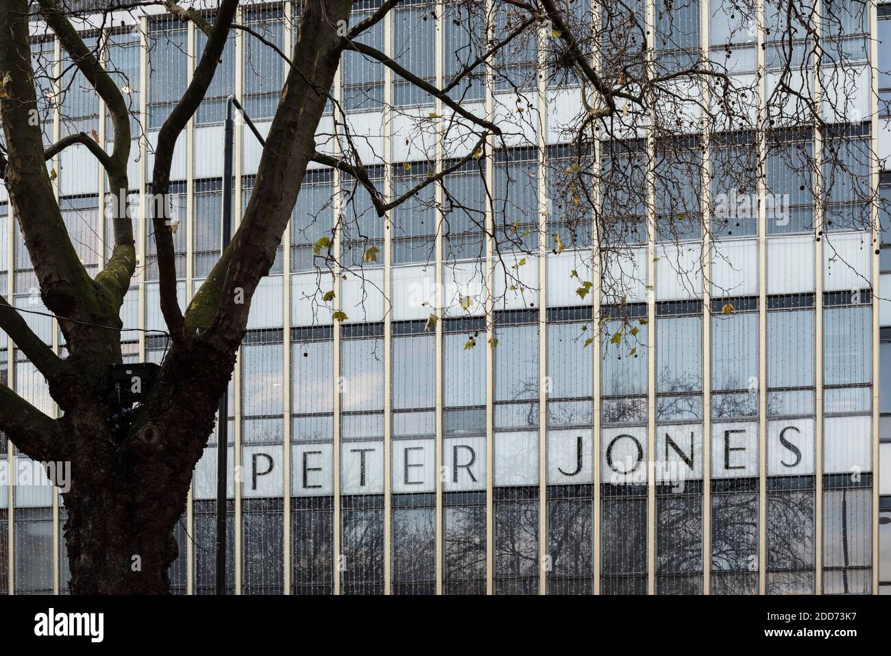 Peter Jones Department Store in Sloane Square, s popular shopping ...