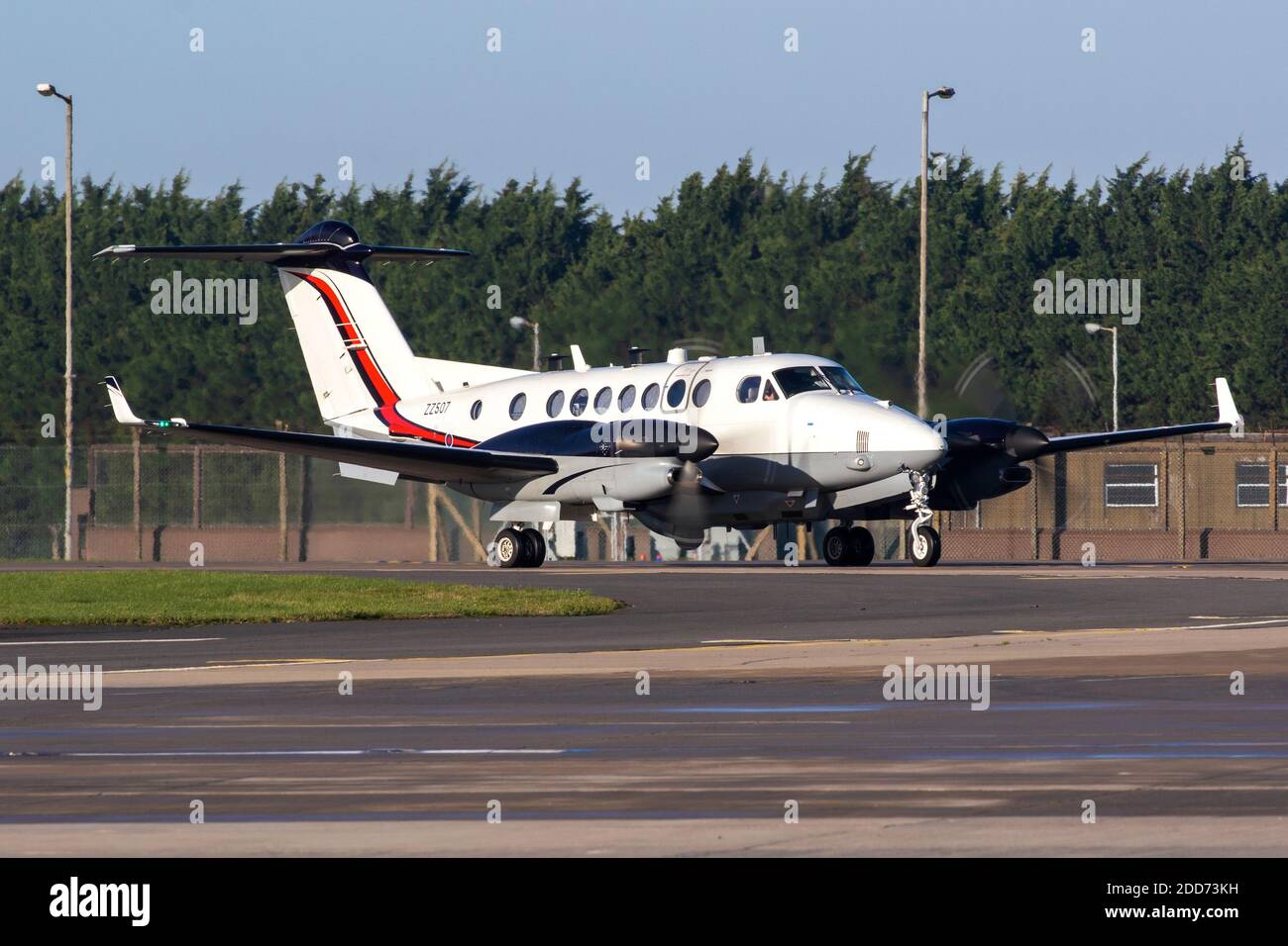 Shadow r1 hi-res stock photography and images - Alamy