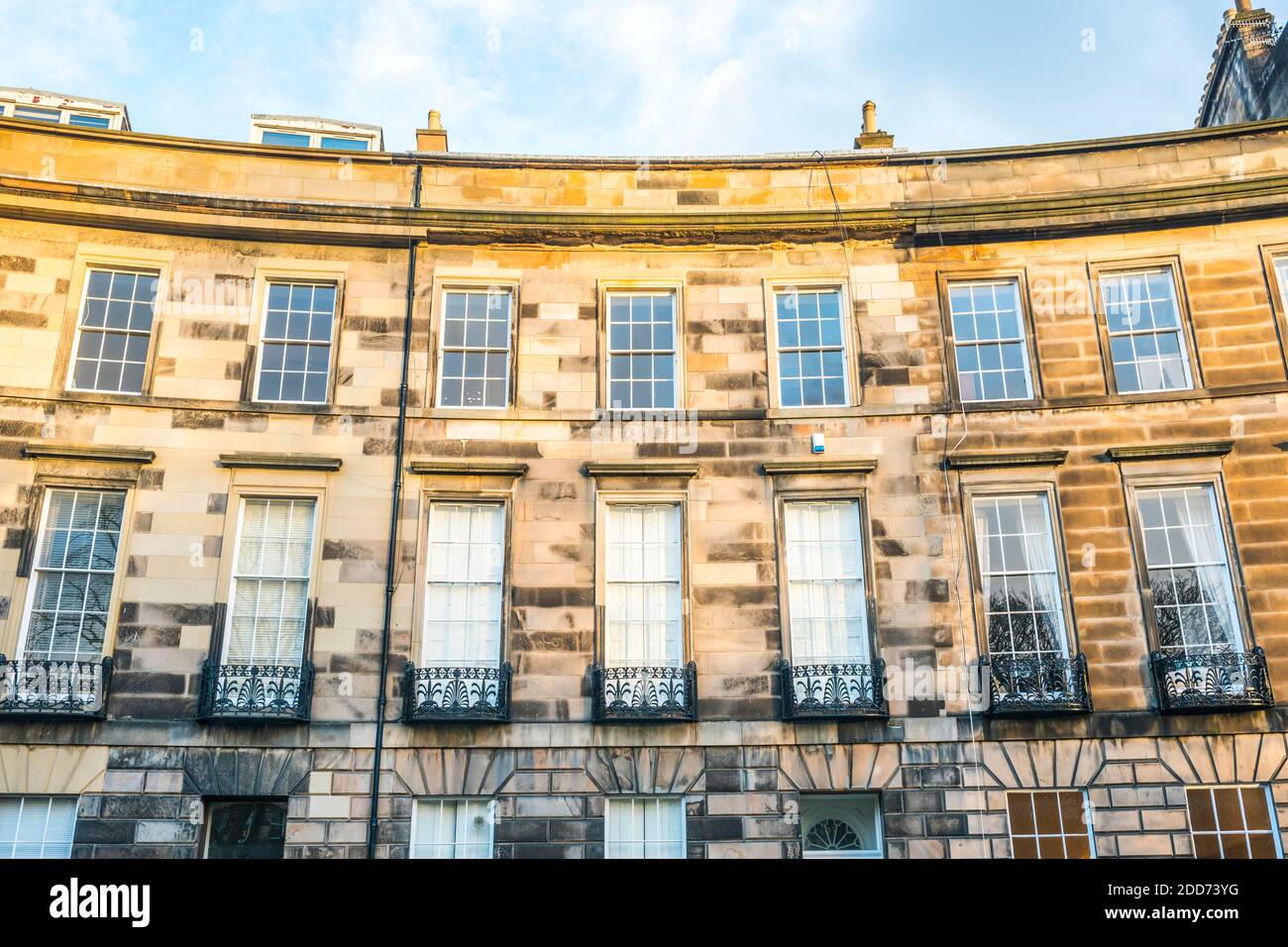 Edinburgh housing market hi-res stock photography and images - Alamy