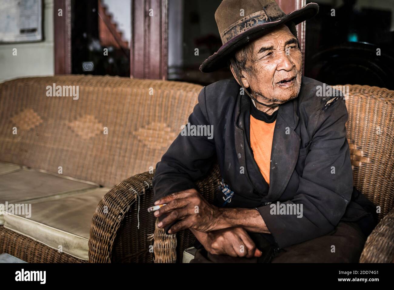 Traveling salesman hi-res stock photography and images - Alamy