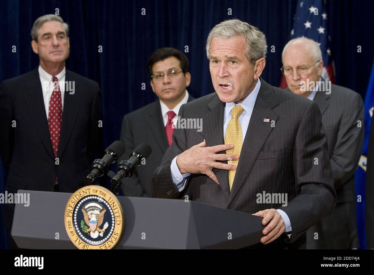 NO FILM, NO VIDEO, NO TV, NO DOCUMENTARY - FBI Director Robert Mueller ...