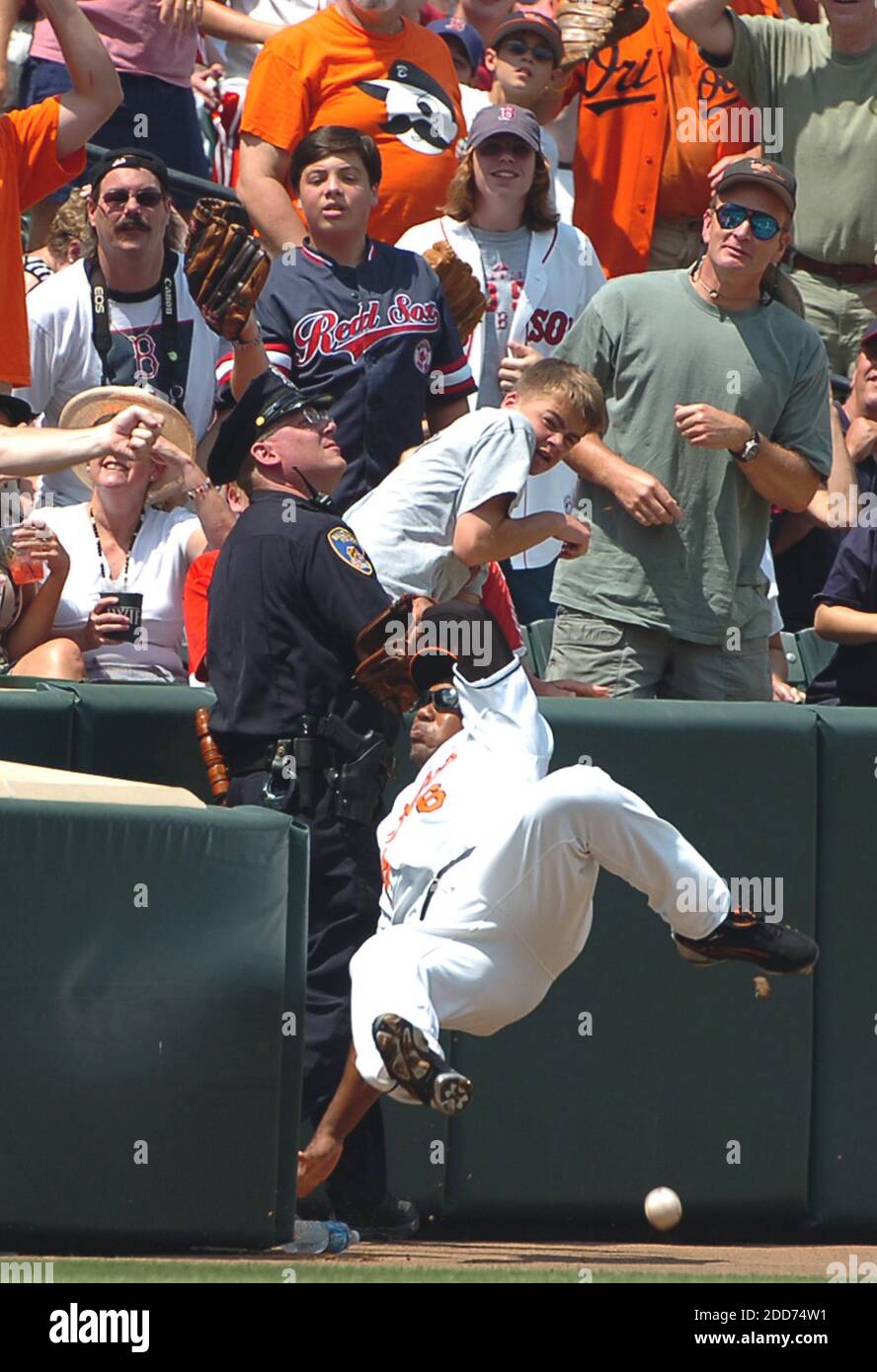 Elizabeth malby baltimore sun hi-res stock photography and images - Alamy