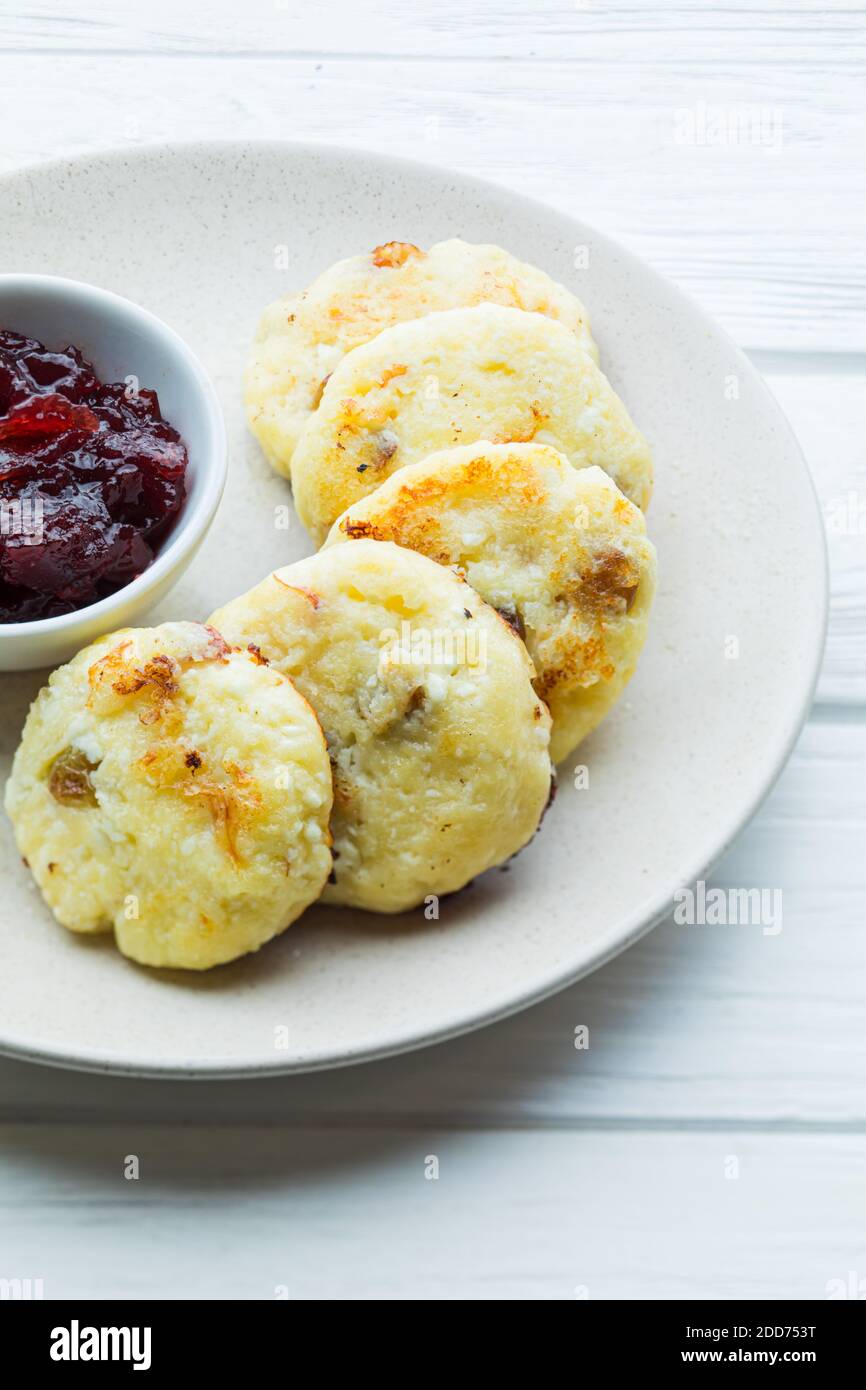 Cooking delicious food at home with your kids Stock Photo - Alamy