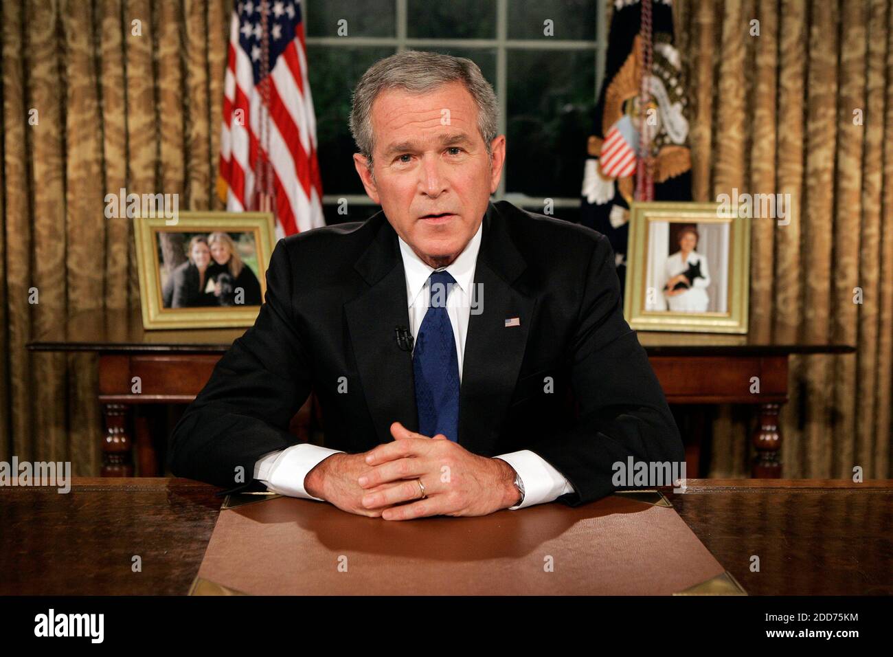 NO FILM, NO VIDEO, NO TV, NO DOCUMENTARY - President Bush addresses the ...