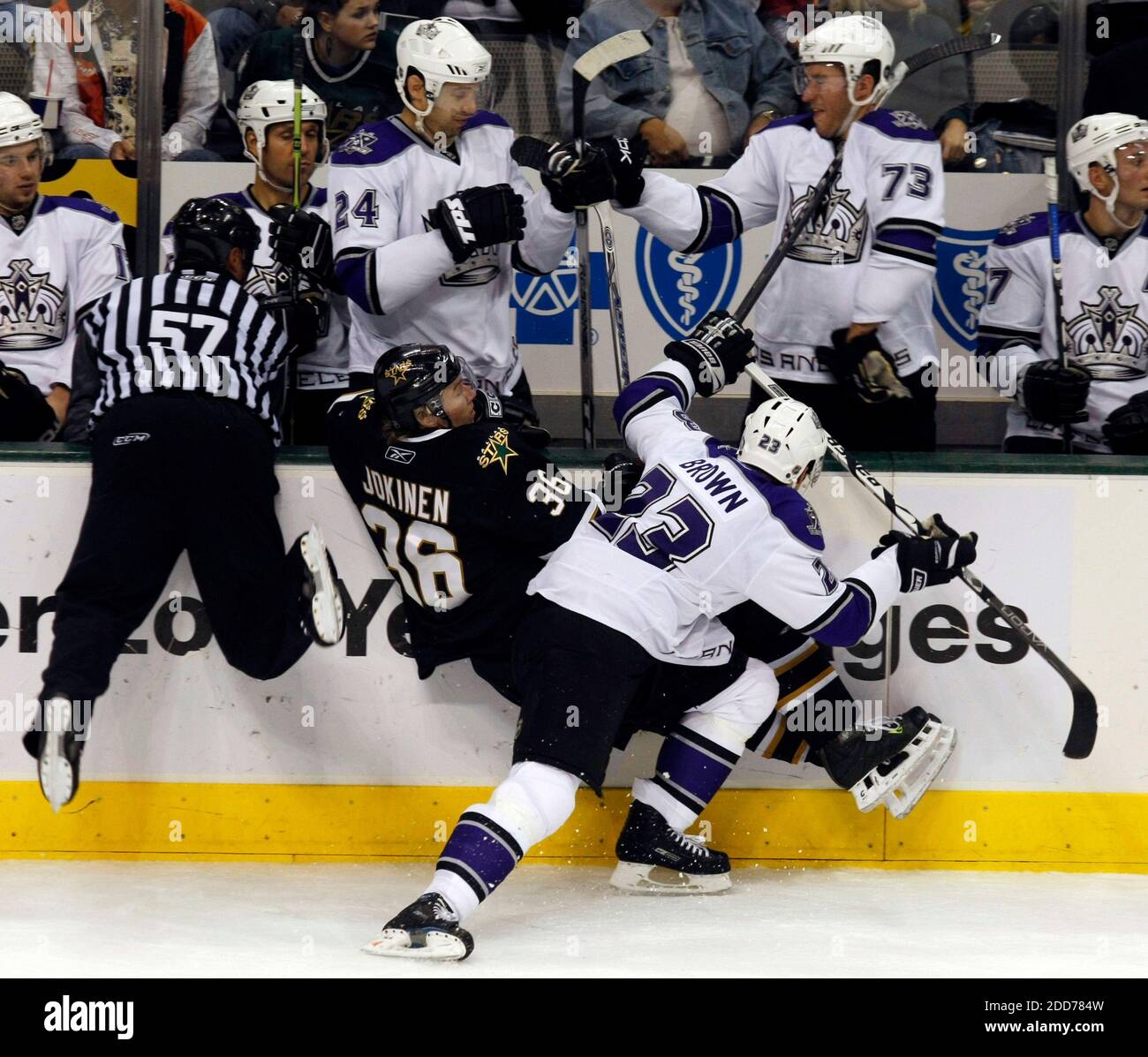 Nhl referee hi-res stock photography and images - Alamy