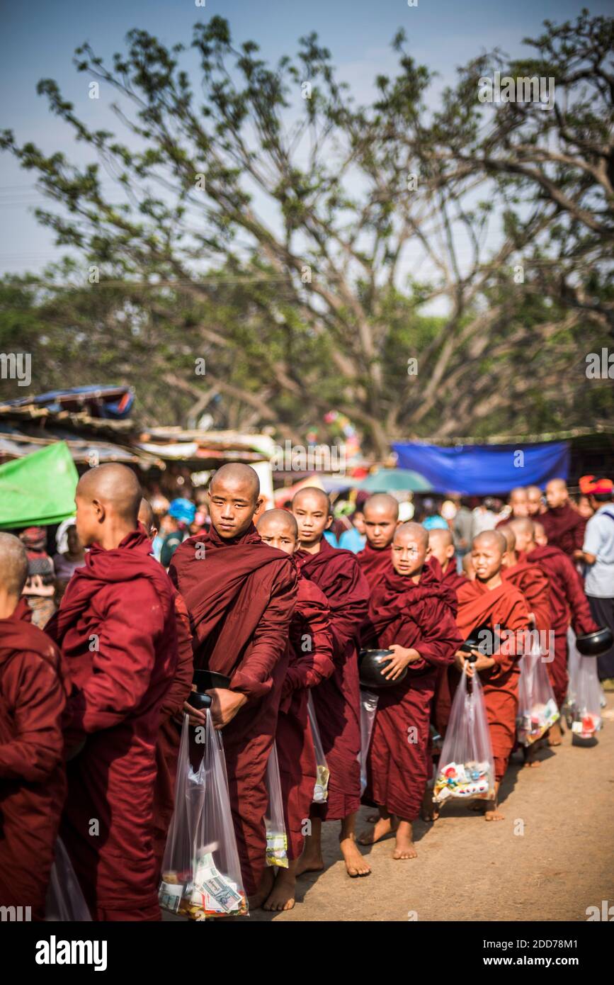 Pindaya Cave Festival, Pindaya, Shan State, Myanmar (Burma Stock Photo ...