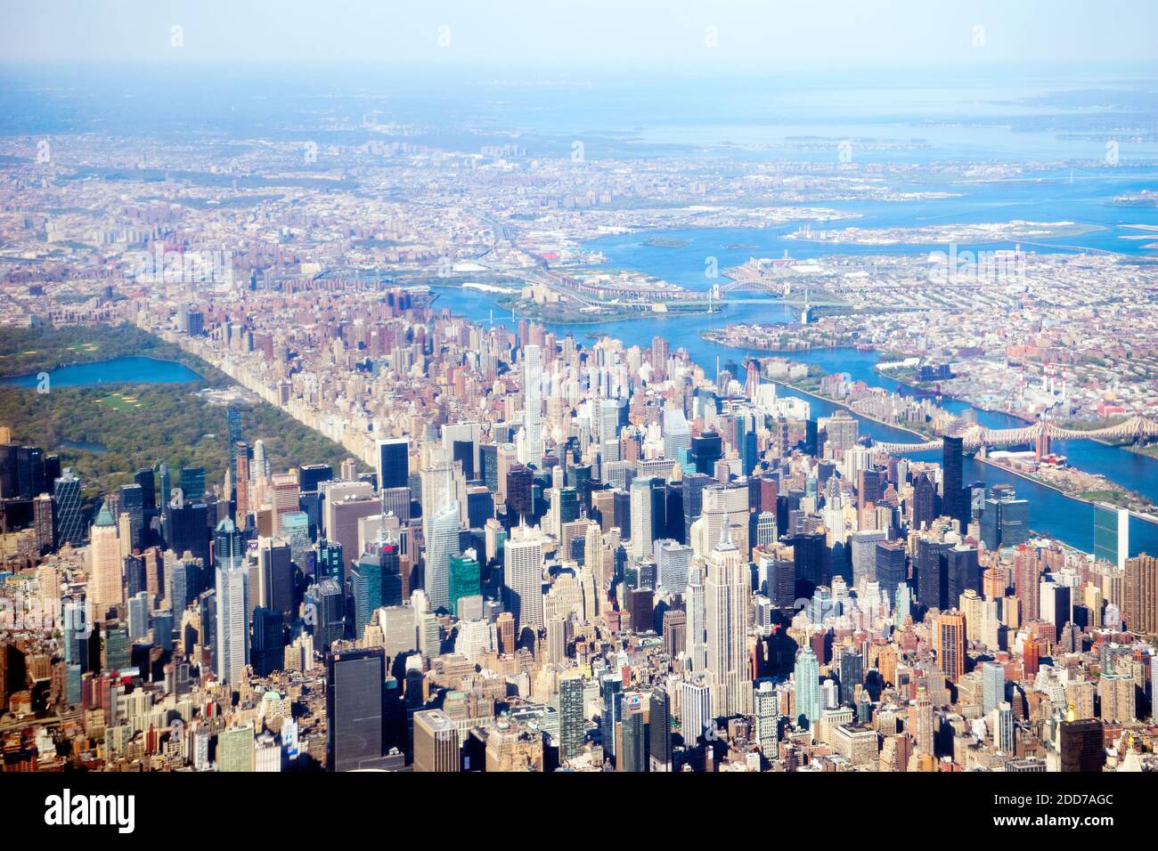 Aerial view upper east side manhattan hi-res stock photography and ...