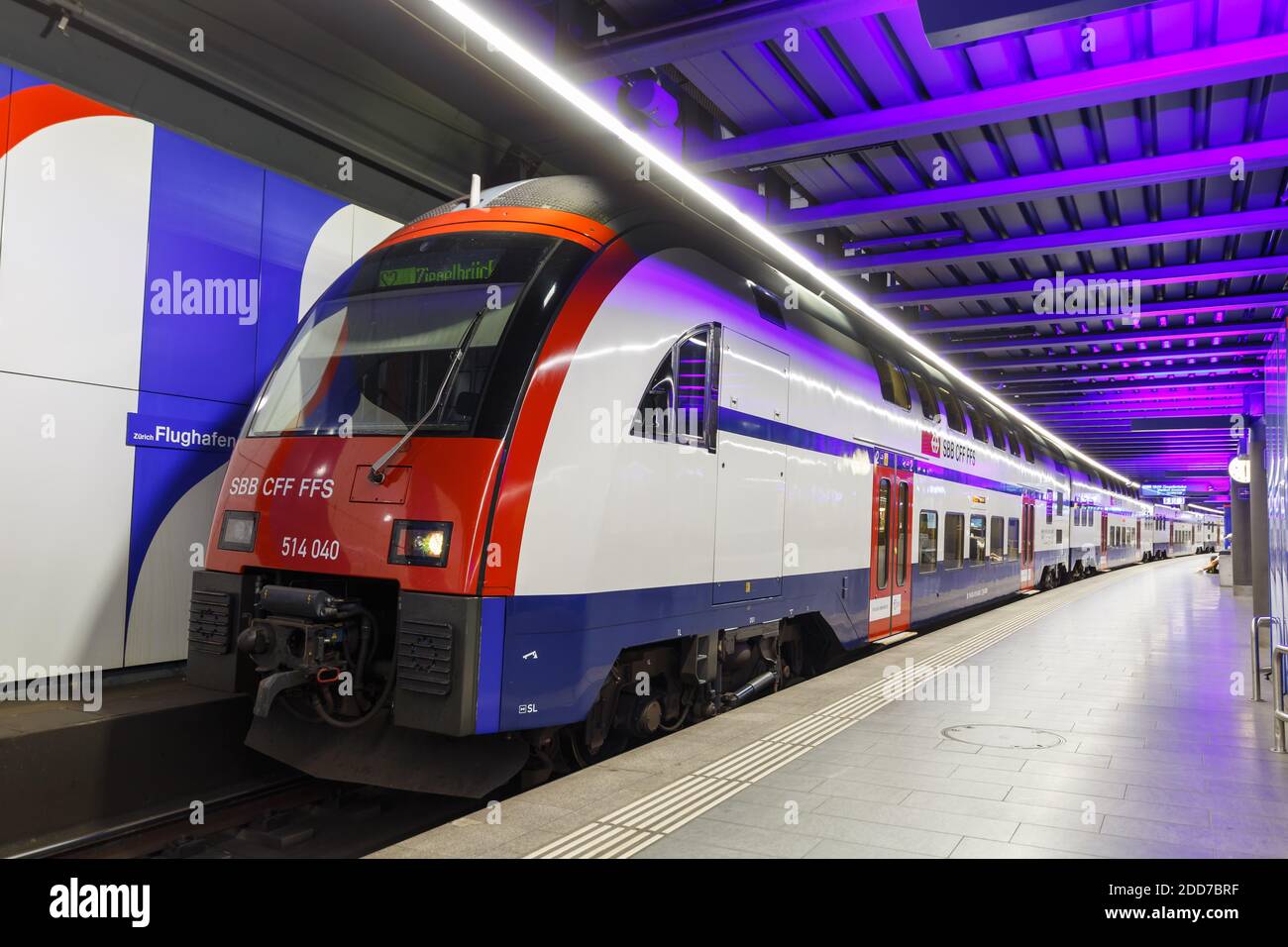 Double decker swiss railway train hi-res stock photography and images - Alamy